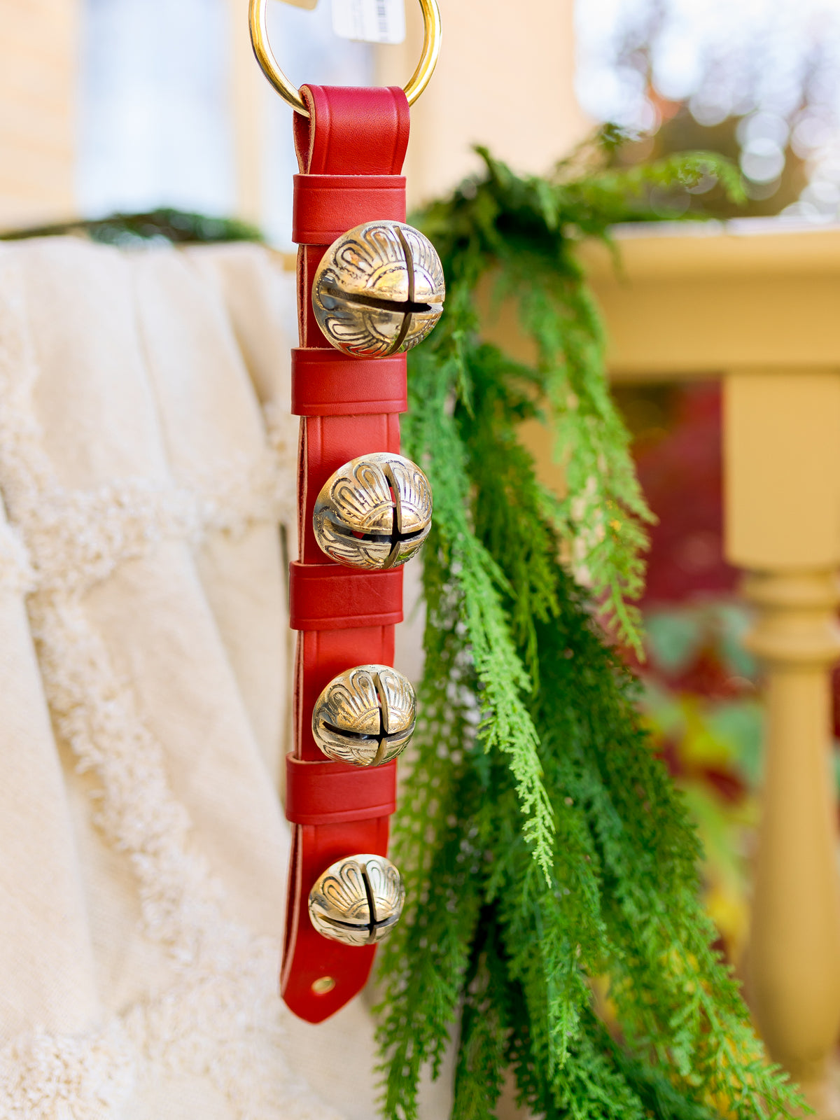 17" Red Keeper Double Bell Strap – Modern Display