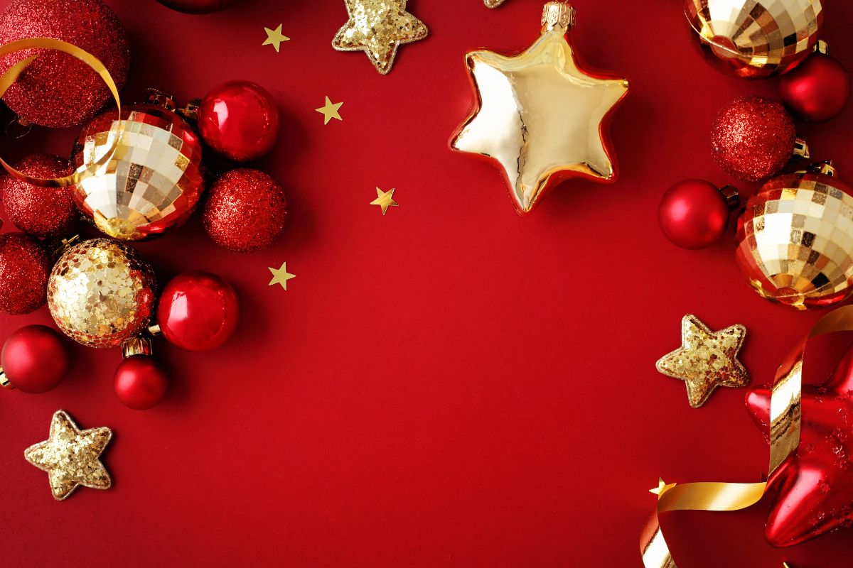 Modern Display: Your Premiere Seasonal Decor & Gifts